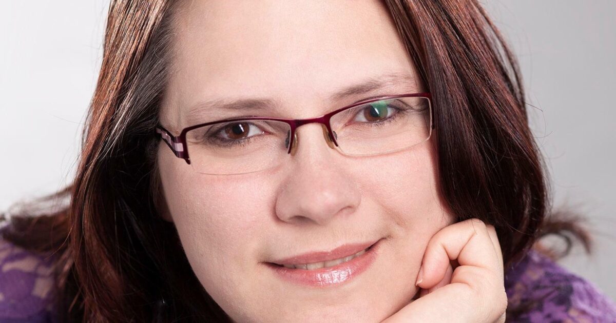 Katherine Collins | ULLSTEIN