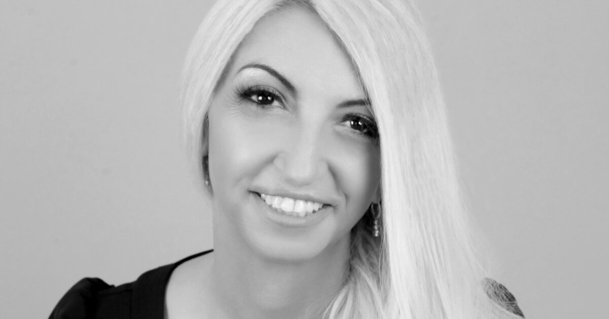 Stephanie Cacioppo | ULLSTEIN