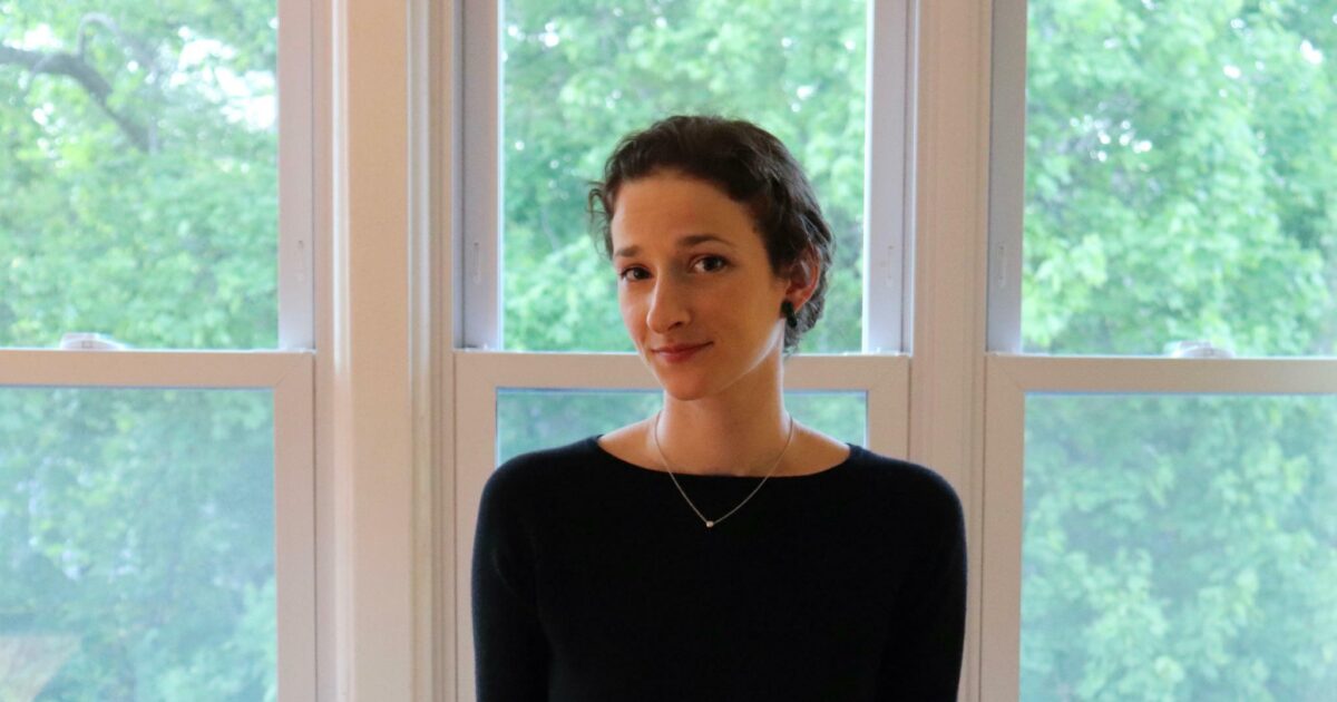 Anna Hogeland | ULLSTEIN